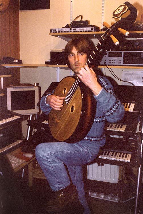 Deutscher Genesis Fanclub it: Anthony Phillips - Interview (21.01.1998)